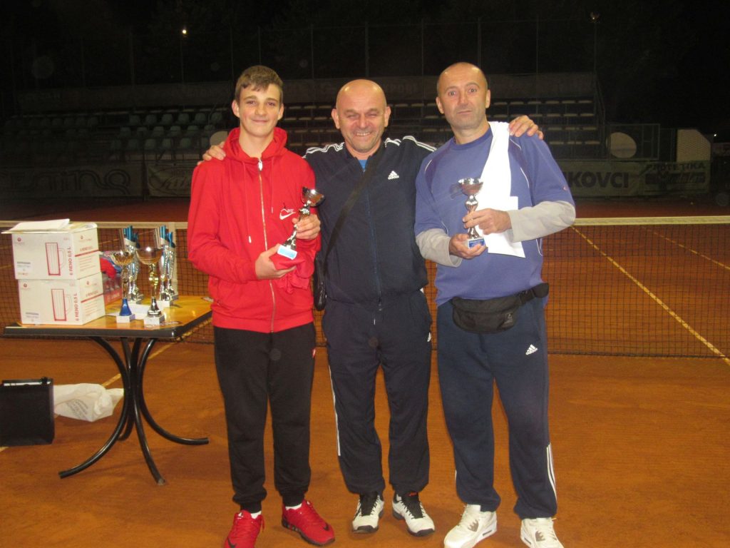 Pobjednici Županijske ljetne teniske lige: Luka Cener, Filip Rihtar i ...